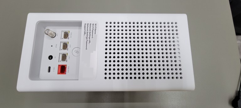 Product teardown: Verizon (Wistron NeWeb Corporation) CR1000A WiFi 6E ...