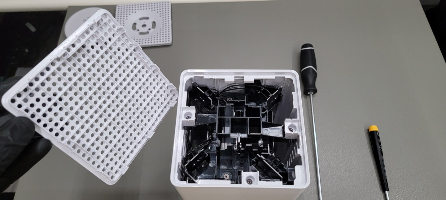 Product teardown: Verizon (Wistron NeWeb Corporation) CR1000A WiFi 6E ...
